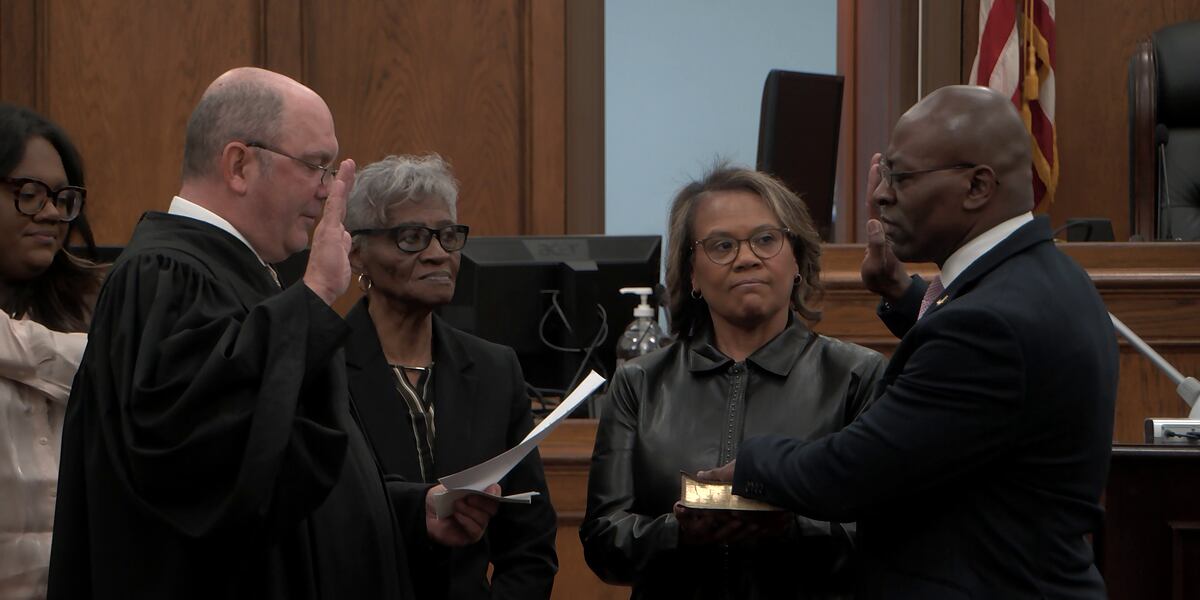 Sheriff Thomas Tuggle sworn in as DeSoto County sheriff Sheriff Thomas Tuggle sworn in as DeSoto County sheriff